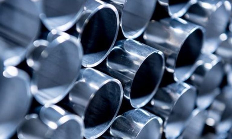 Advantages of Stainless Steel: Durability, Versatility, and More - DeZe ...